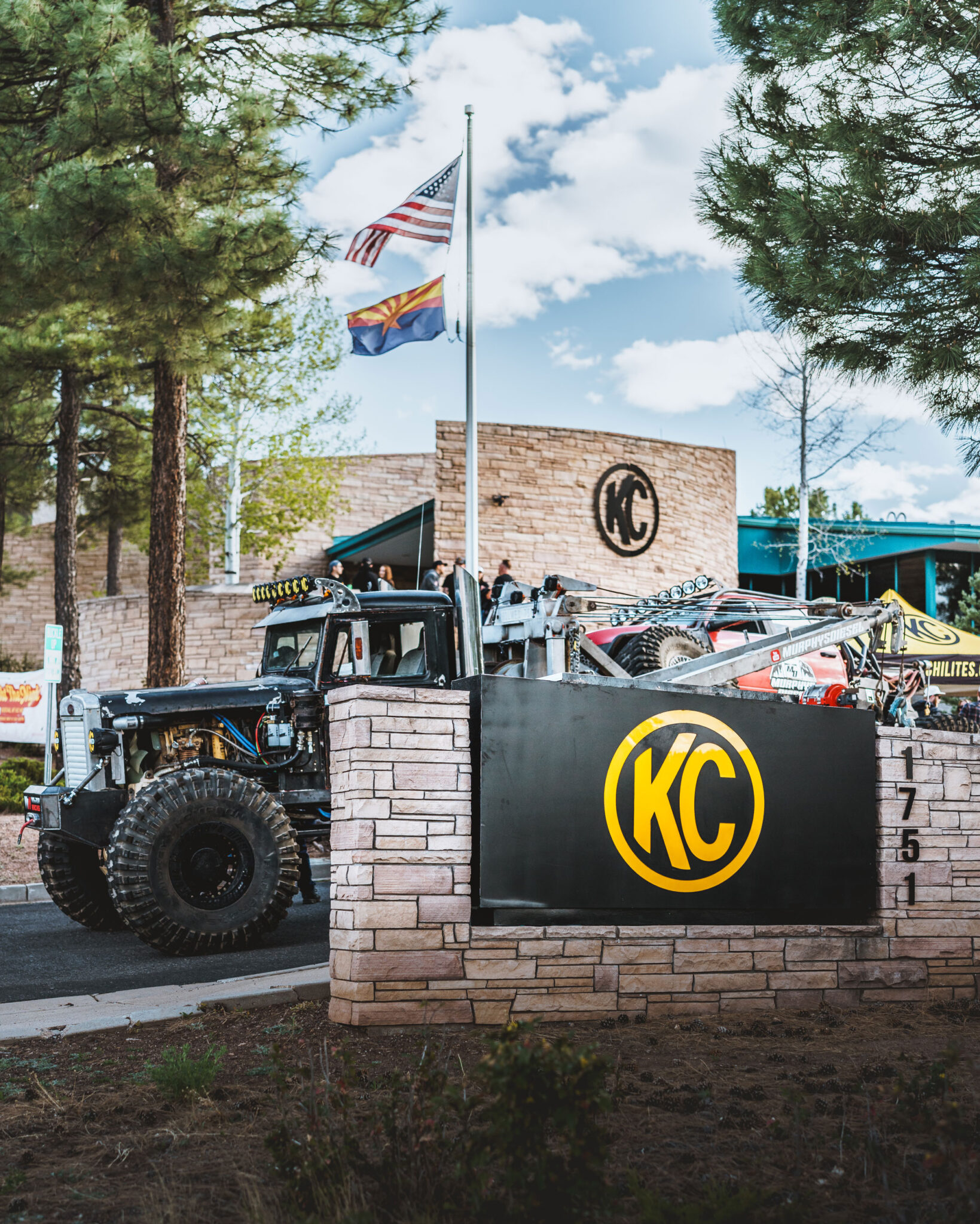 Guide: 4H Vs 4L & Lockers Use In 4WD Driving | Summit 4X4